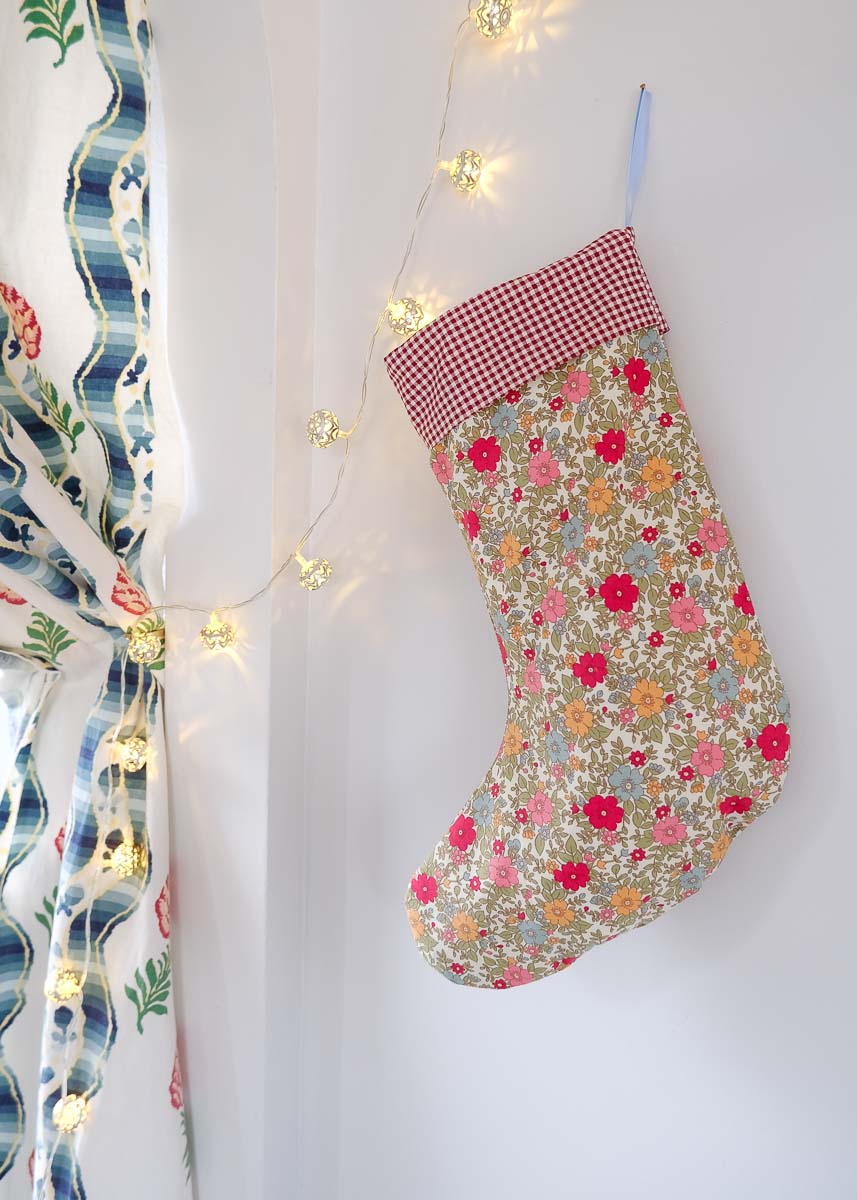 Simple Christmas Stocking With Pattern & Tutorial - Makyla Creates