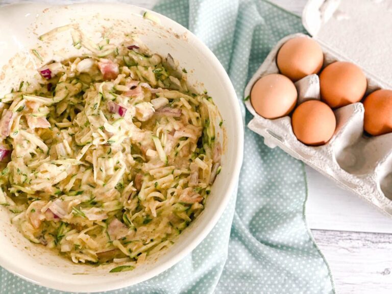 Basic Crustless Quiche Recipe - Makyla Creates