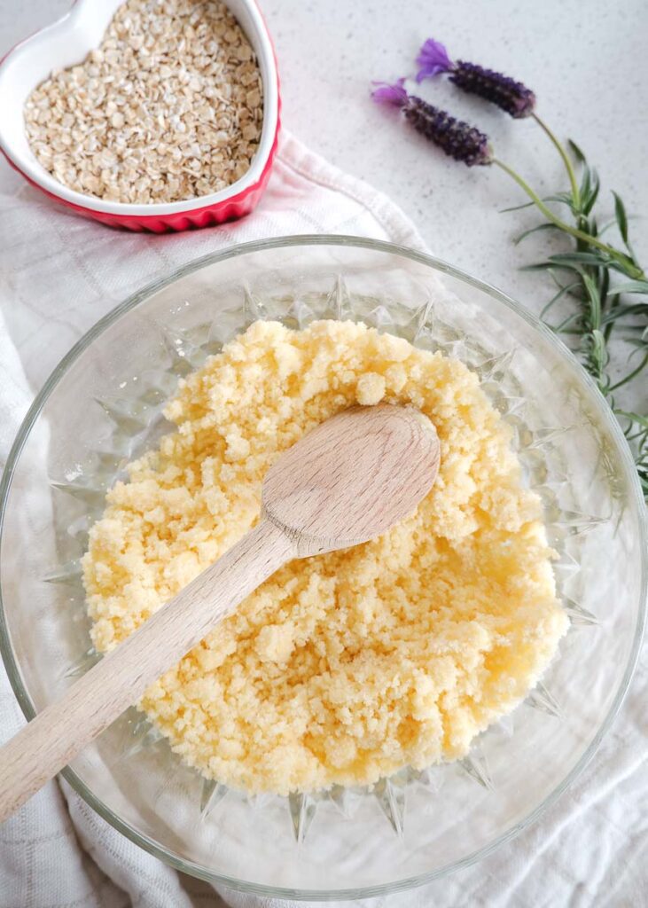 Basic Crumble Topping (Freeze for fruit crumbles) - Makyla Creates