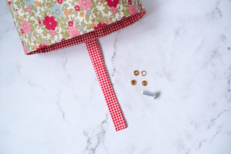 DIY Trash Can for Sewing Machine - Makyla Creates