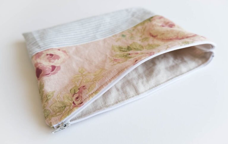 How to Sew a Zippered Pouch - Makyla Creates