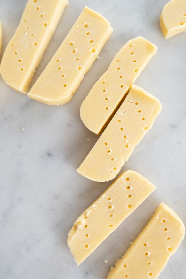 Shortbread Cookies {Easy 4 Ingredients} - Makyla Creates