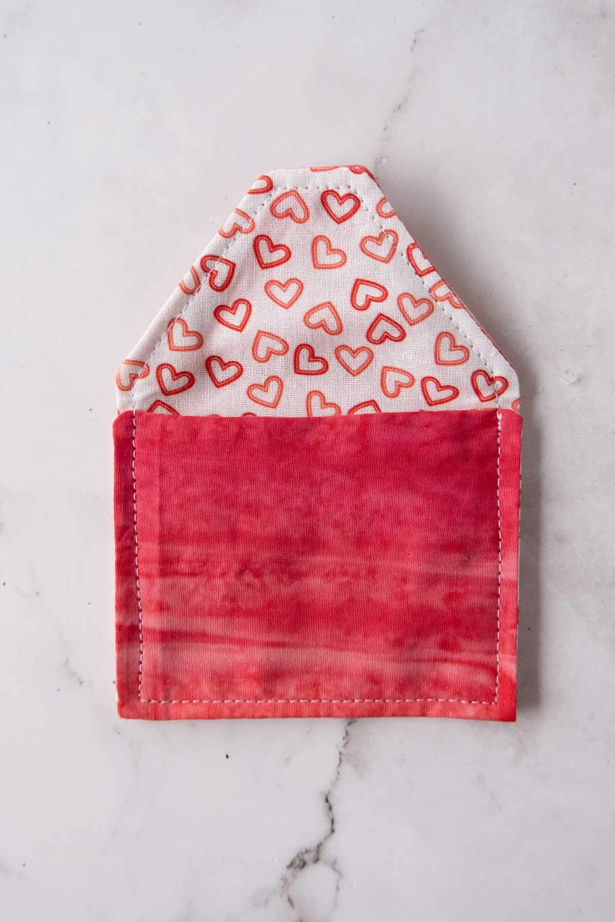 DIY Fabric Envelopes {For Valentine's Day} - Makyla Creates