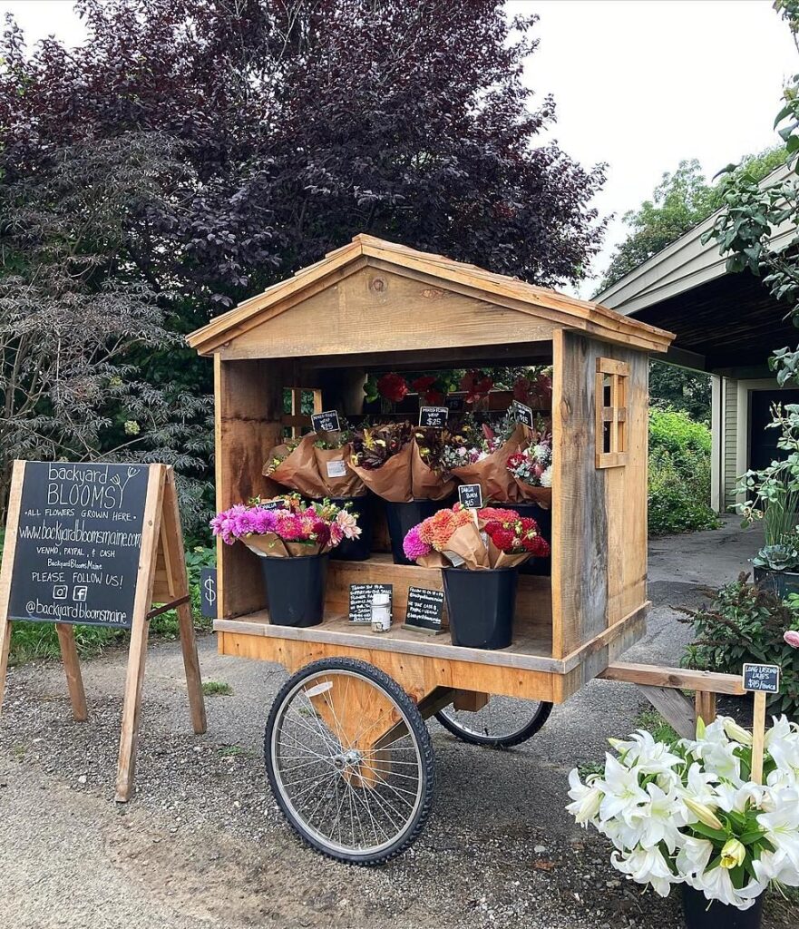 15 Roadside Flower Stand Ideas That Actually Stop Cars (And Sell Fast ...